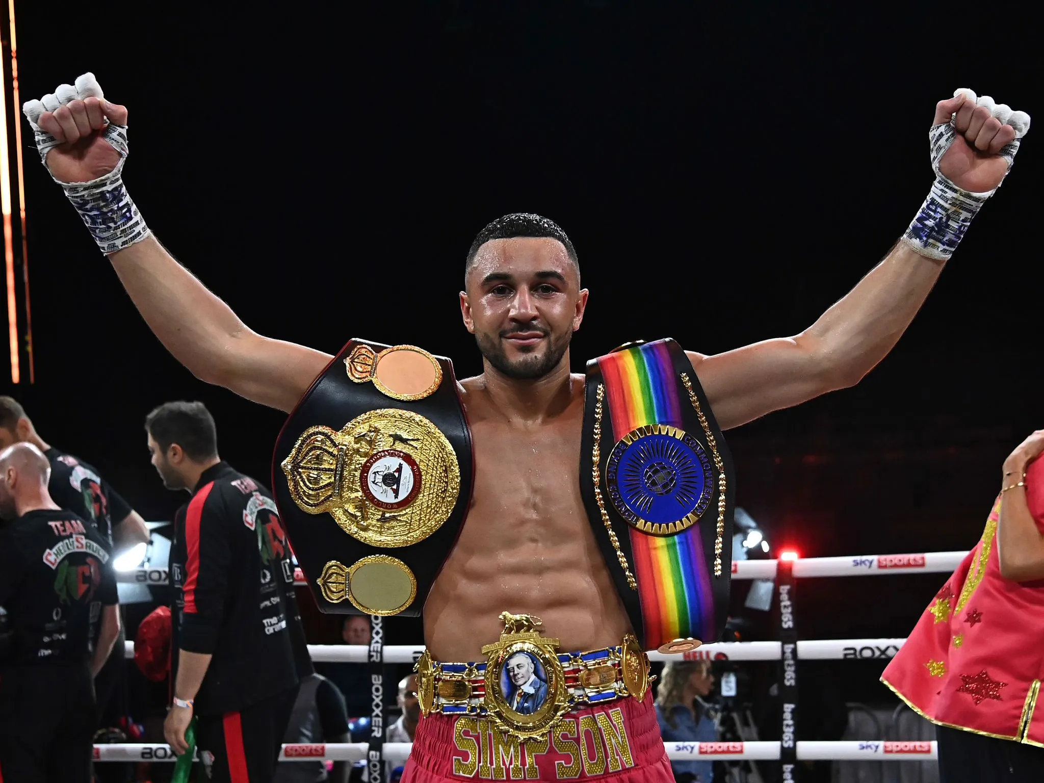 Callum Simpson desafía a Chris Eubank Jr. en supermediano