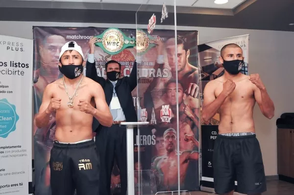 Julio César Martínez 111 y Calleros 117.4 en México