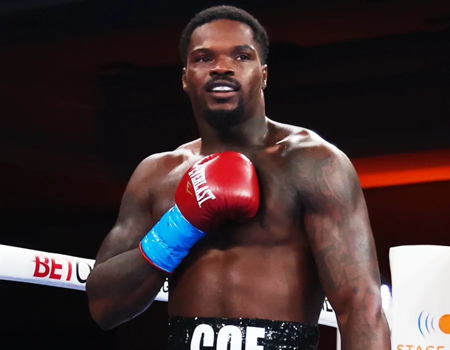 Khalil Coe, George Liddard y Jimmy Sains en respaldo de Benn vs Dobson ...